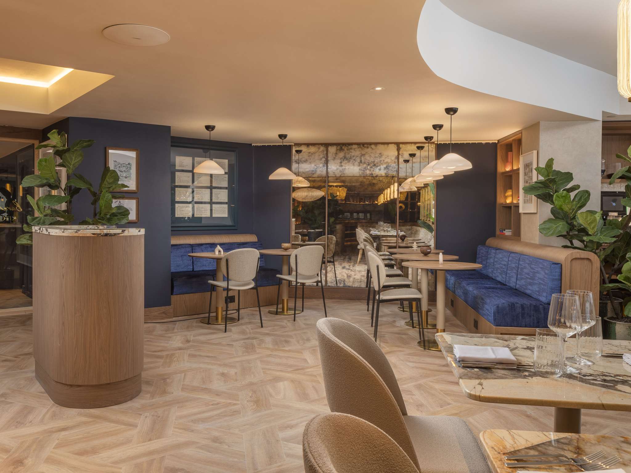 Book the best UK restaurants nearby